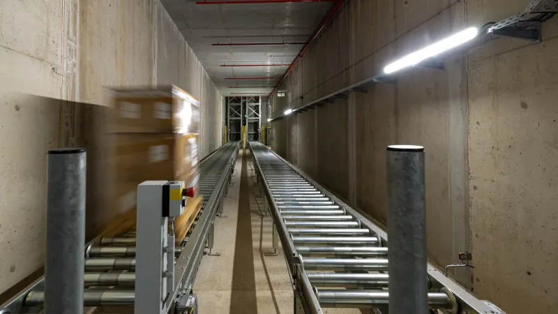 BSS Pallet Conveyor | Offering on MM Solutions